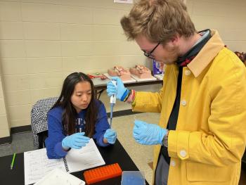 Biology Research Class Gives ChattState Students Hands-On DNA Research ...